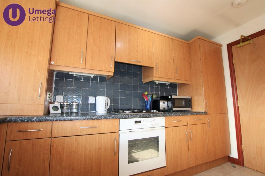 High Riggs, Tollcross, Edinburgh, EH3 3 bed flat - £2,025 pcm (£467 pw)