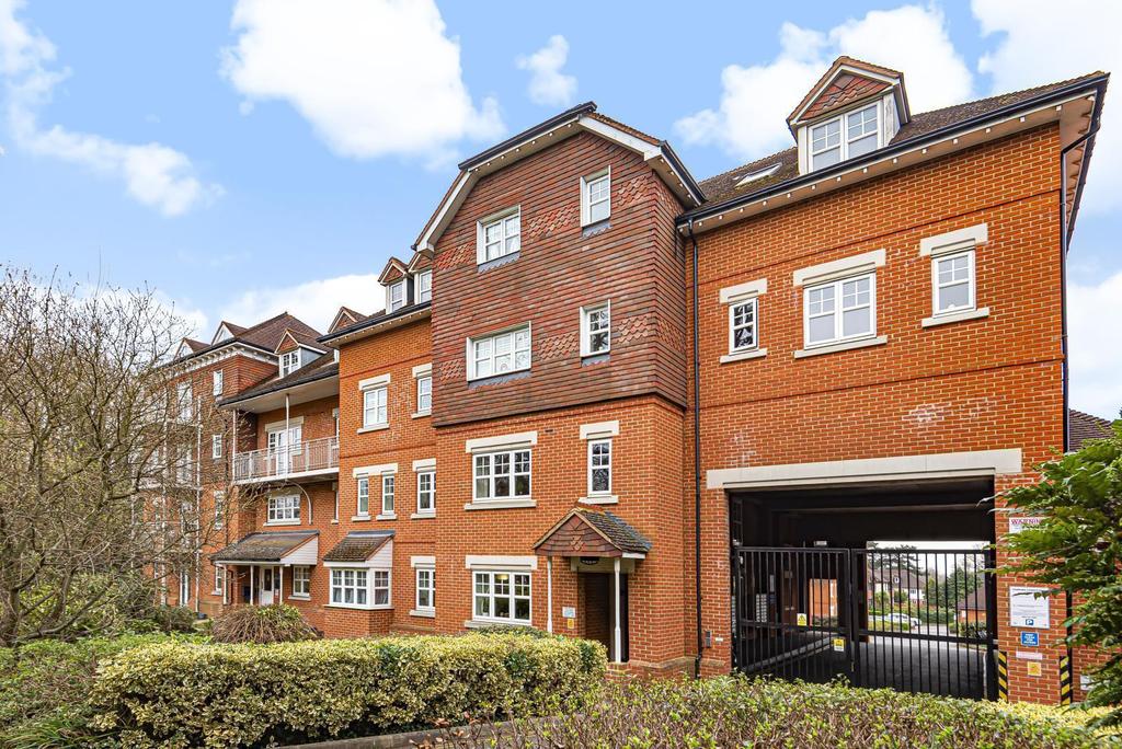 Heathside Road, Woking, GU22 2 bed flat - £317,000