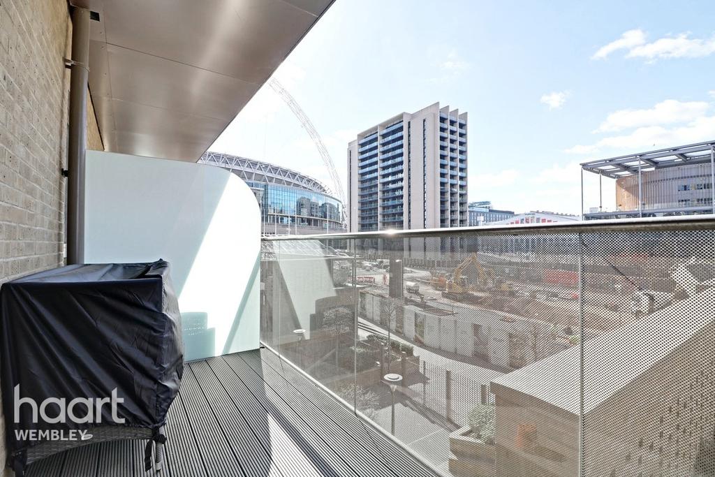 33 Olympic Way, WEMBLEY 2 bed apartment - £500,000