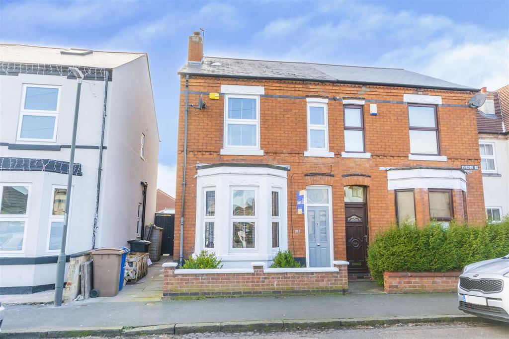 Curzon Street, Long Eaton 4 bed semi-detached house - £248,000