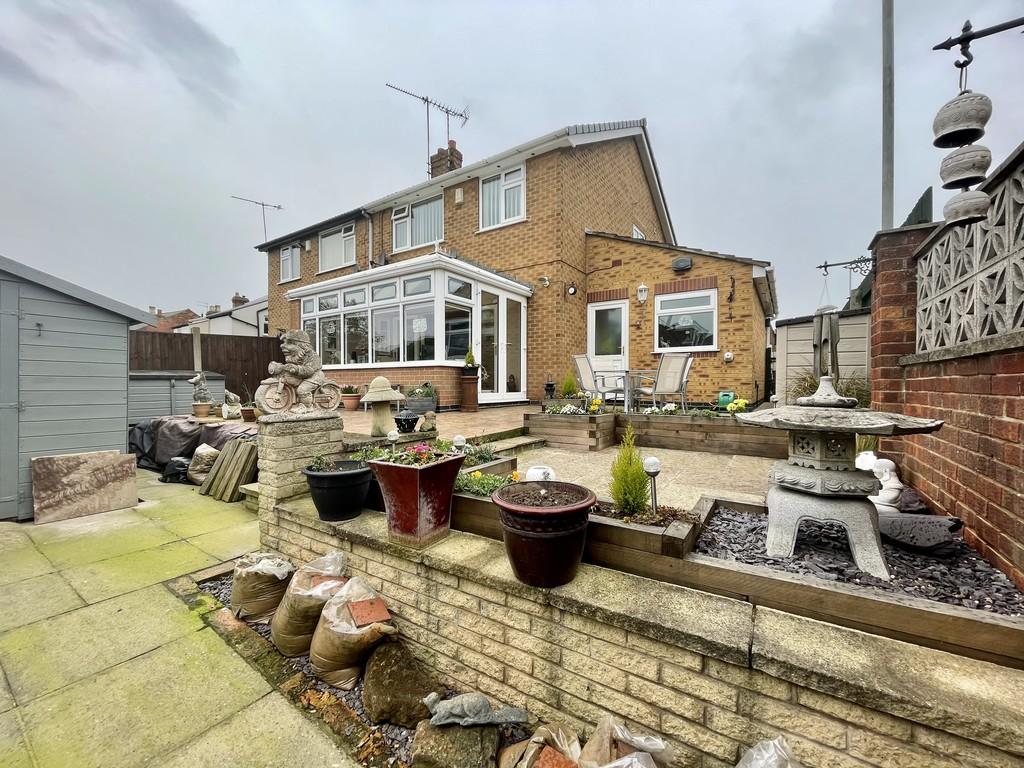 Beck Street, Carlton, Nottingham 3 bed semi-detached house - £200,000