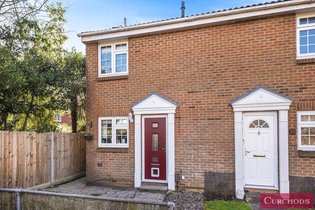 Finnart Close, Weybridge, KT13 2 bed end of terrace house - £475,000