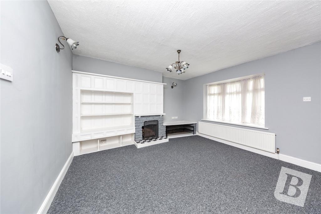 Pinley Gardens, Dagenham, RM9 2 bed end of terrace house - £325,000