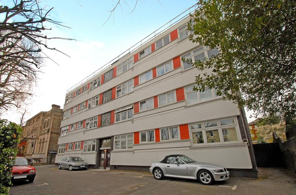 Carlton Drive Putney SW15 Studio - £1,150 pcm (£265 pw)