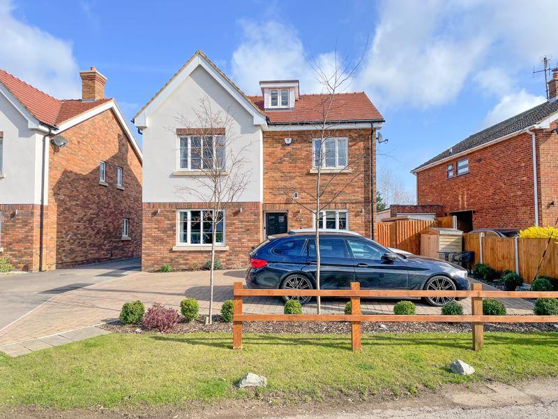 Church Road, Westoning, Bedford 5 bed detached house - £745,000