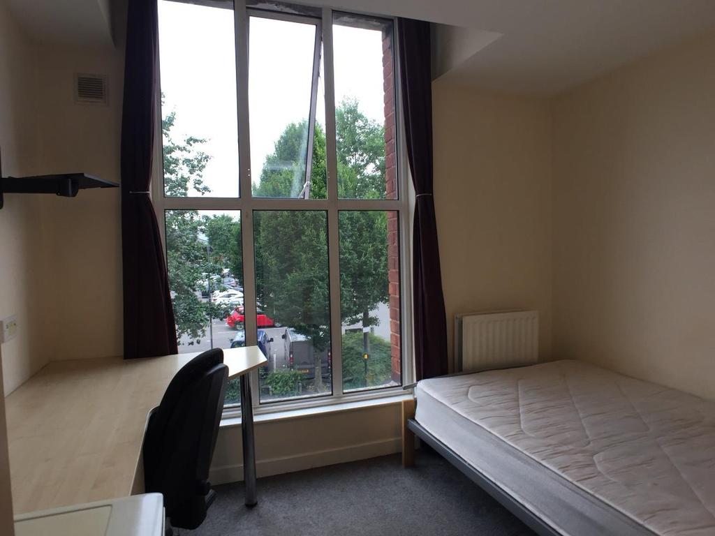 Room 7 - Burton Chambers, 2 Dale... 1 bed in a house share - £545 pcm ...