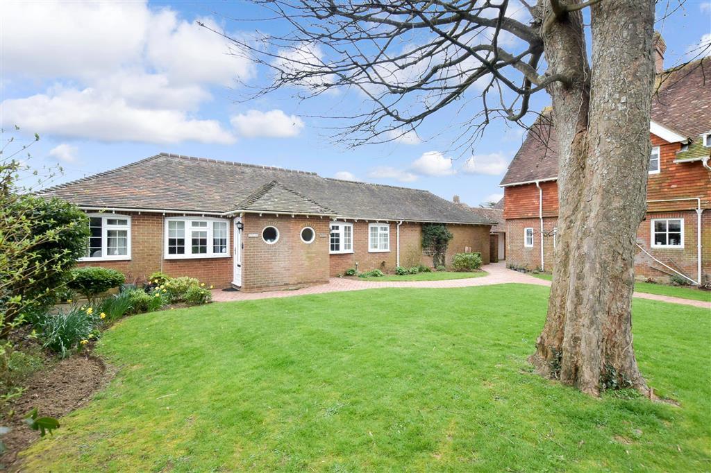 Sea Lane, Rustington, West Sussex 2 bed semi-detached bungalow - £265,000