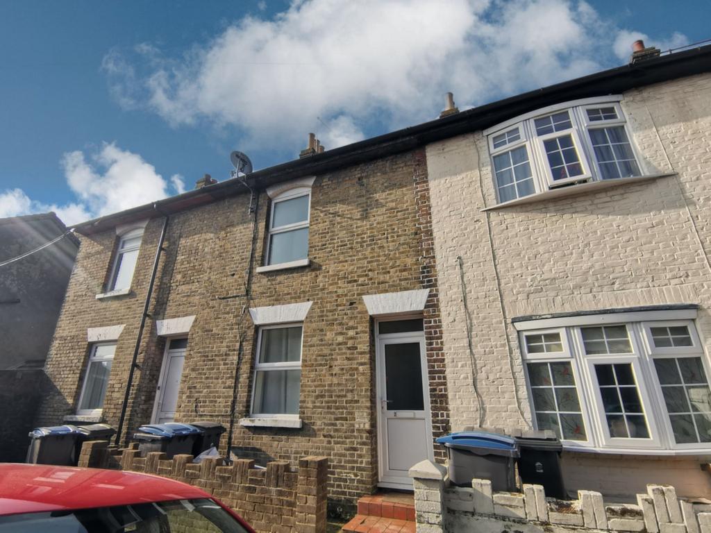 Bartholomew Street Dover Ct16 3 Bed Terraced House £850 Pcm £196 Pw