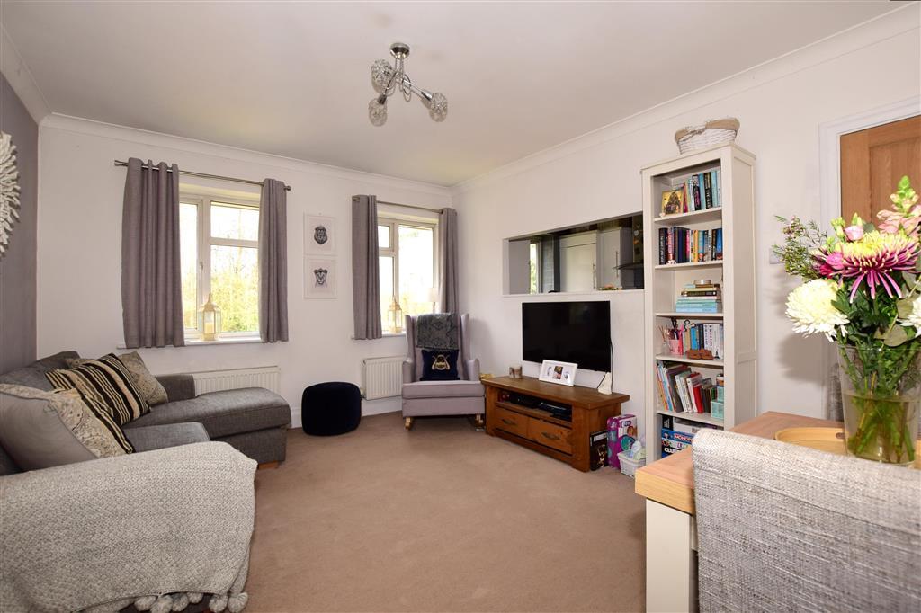Brighton Road Lower Kingswood Tadworth Surrey 1 Bed Maisonette £