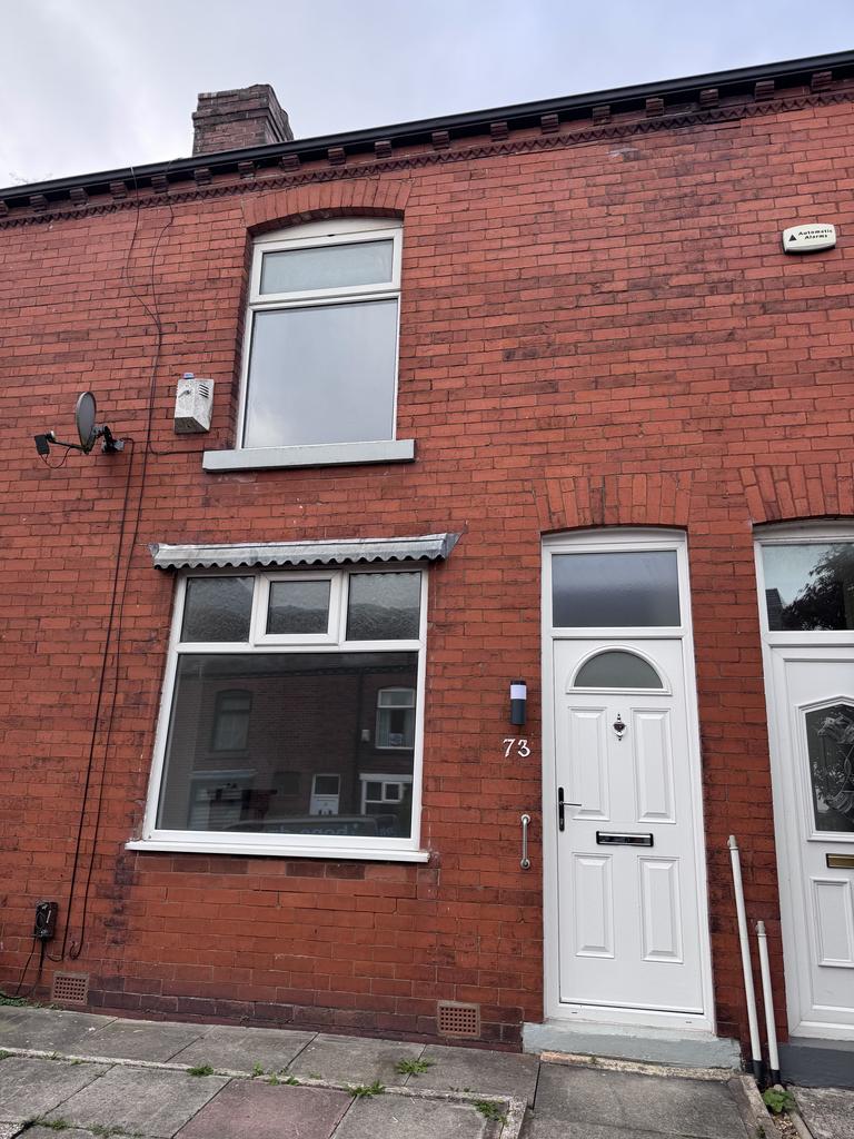 Melrose Avenue, Bolton BL1 5NA 2 bed terraced house - £895 pcm (£207 pw)