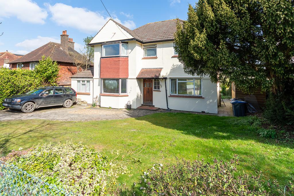 Riddlesdown Road, Purley 4 bed detached house - £800,000