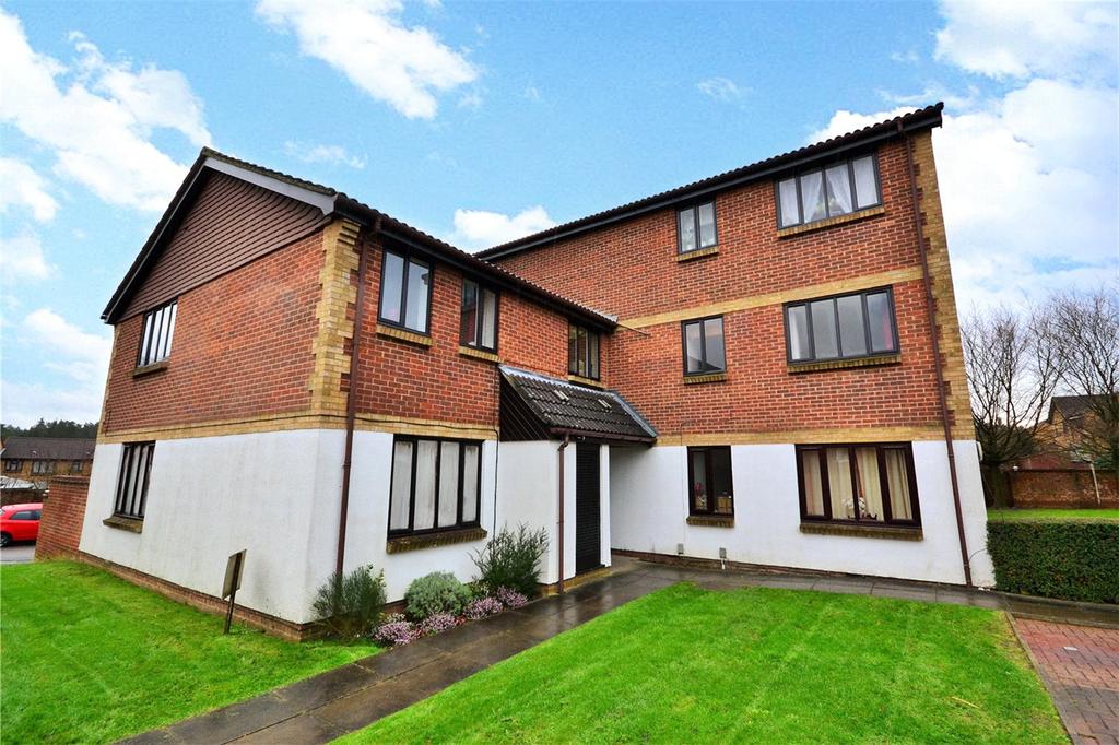Pyegrove Chase Forest Park Bracknell Berkshire Rg12 2 Bed Apartment