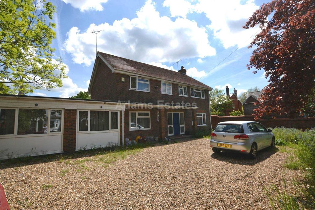 Whitley Street, Reading 8 bed detached house - £3,400 pcm (£785 pw)