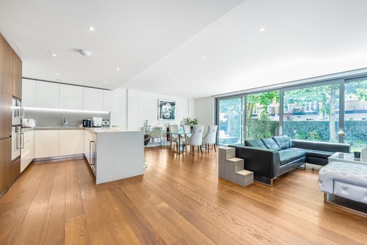 Claydon House Waterfront Drive SW10 3 bed flat - £7,150 pcm (£1,650 pw)