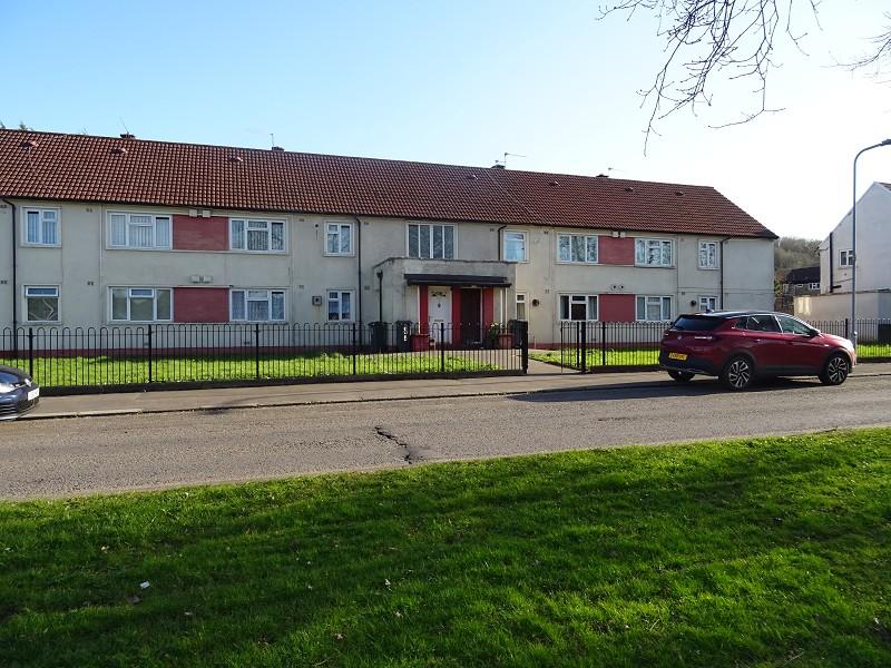 Heol Trelai, Caerau, Cardiff. CF5 2 bed flat - £115,000