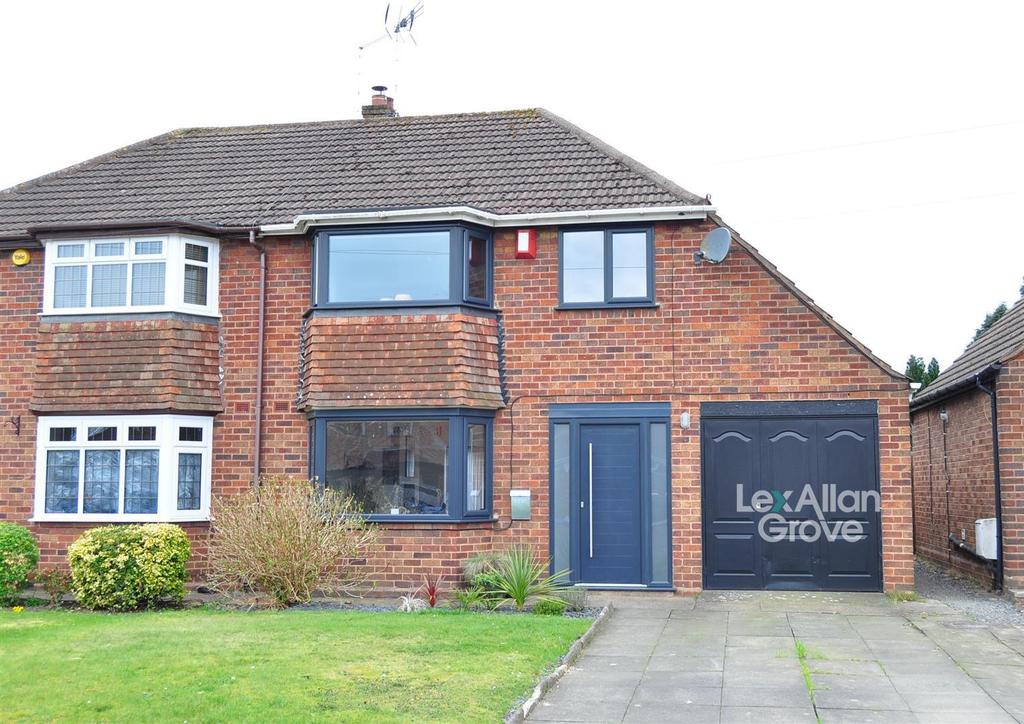 Dunstall Road, Halesowen 3 bed semi-detached house - £295,000