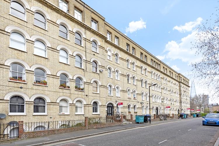 Bath Terrace London SE1 1 bed apartment - £950 pcm (£219 pw)