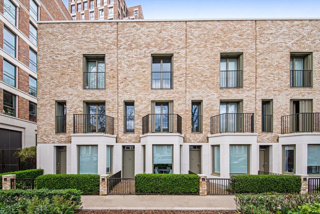 Wansey Street, London, SE17 3 bed terraced house - £3,250 pcm (£750 pw)