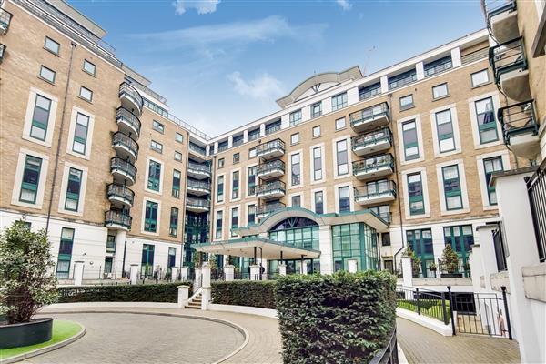 WARREN HOUSE, BECKFORD CLOSE, London... 2 bed flat - £900,000