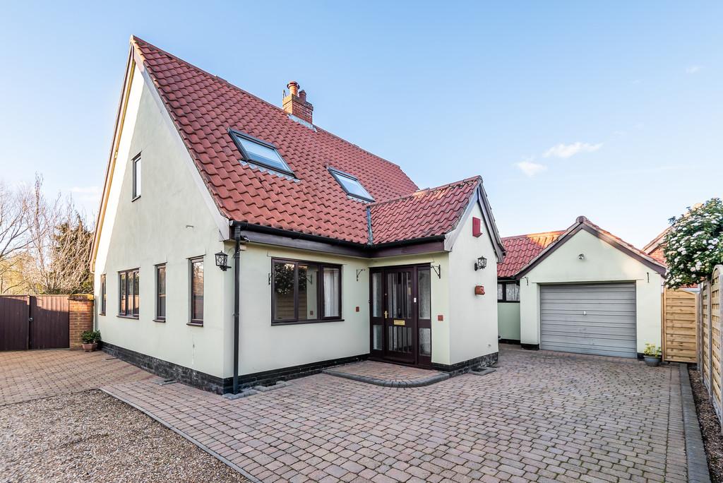 Church Farm Close, Rickinghall 4 bed detached house - £450,000