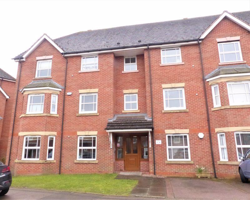 Water Mill Crescent, Sutton... 2 bed apartment - £155,000