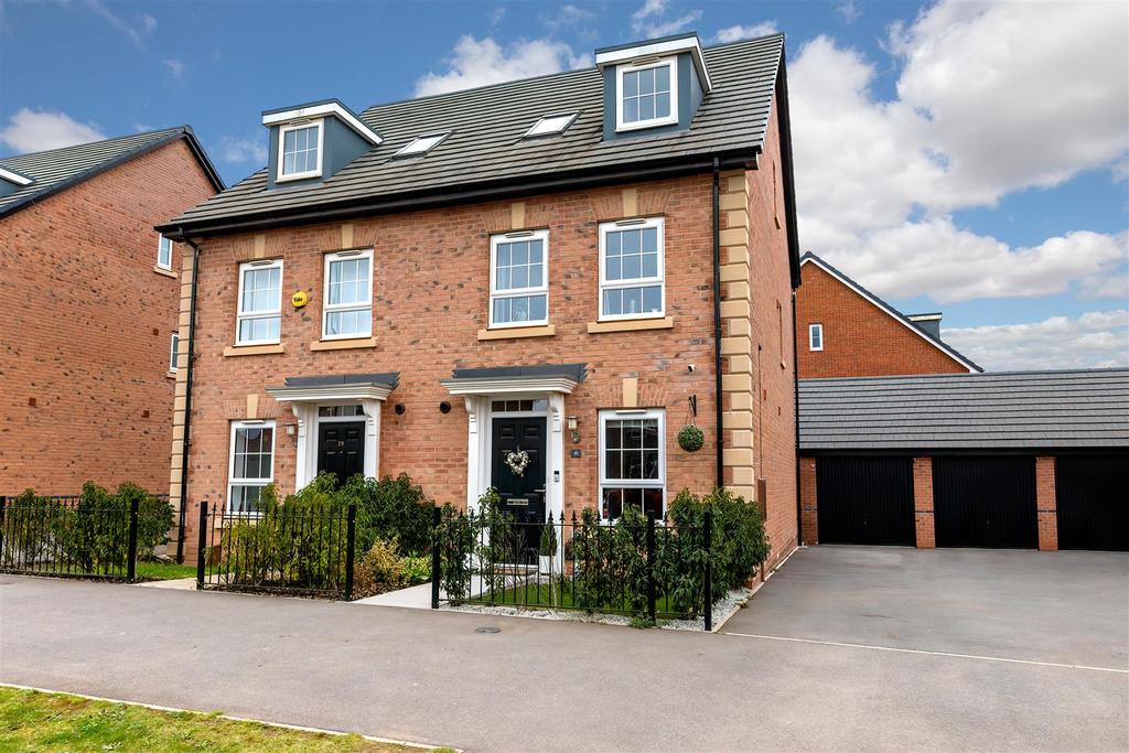 Vickers Way, Warwick 3 bed semi-detached house - £350,000