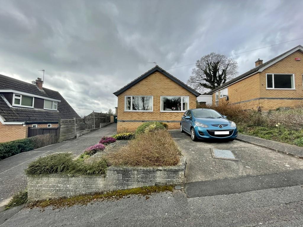 Orchard Close Burton Joyce Nottingham 2 Bed Detached Bungalow £280 000