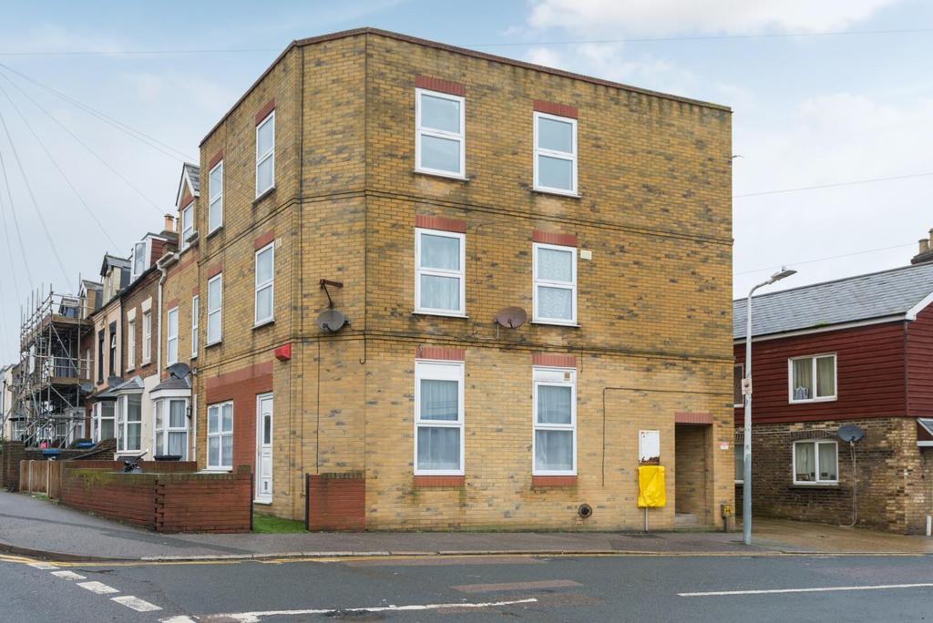 Denmark Road, Ramsgate 2 bed flat - £135,000