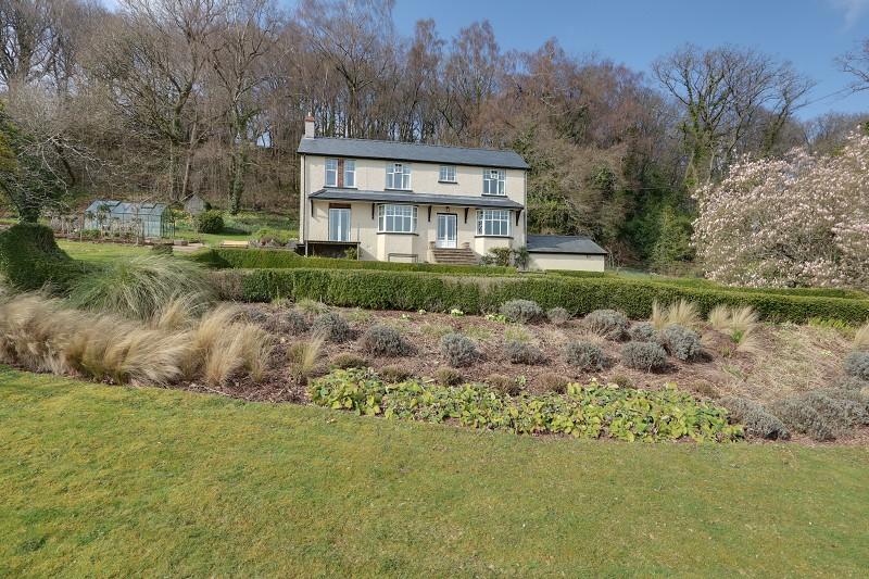 Woodside, Woolaston, Lydney... 4 bed detached house - £825,000