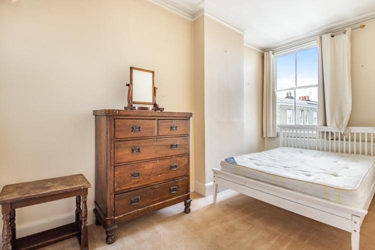 Westcroft Square London W6 1 bed apartment - £1,200 pcm (£277 pw)
