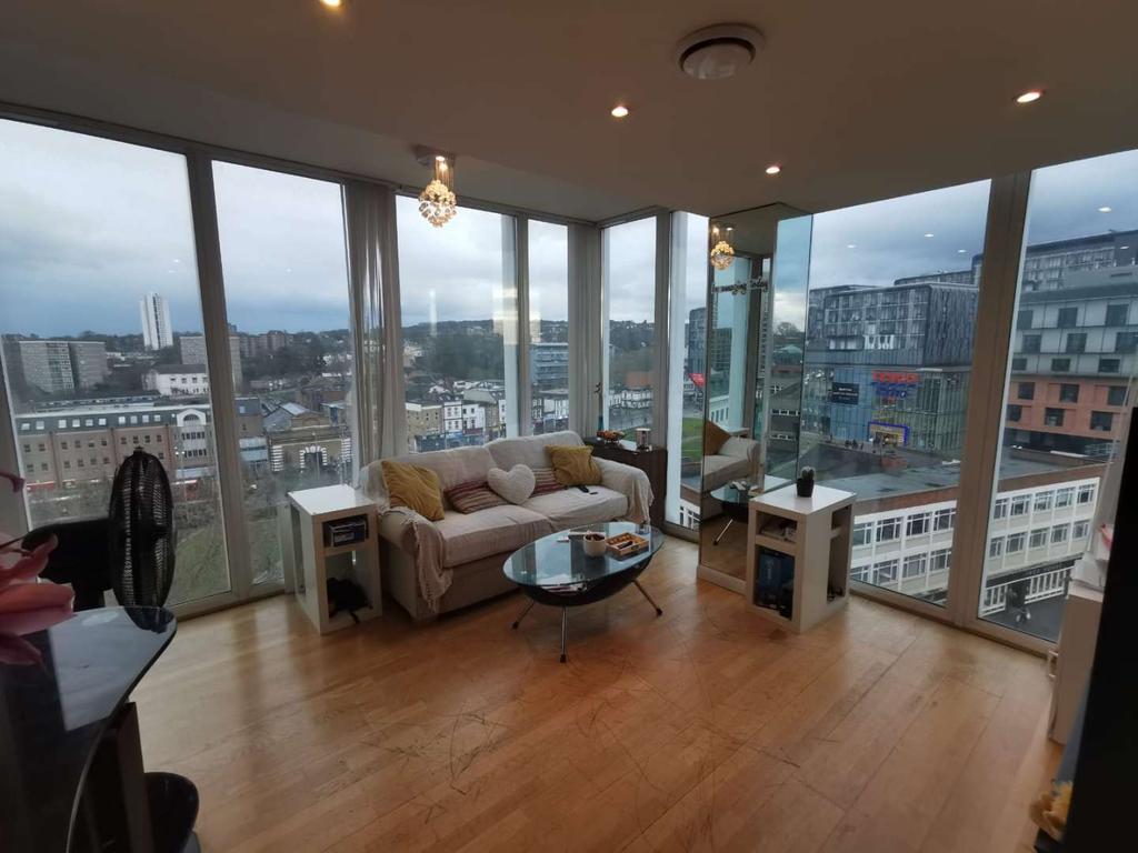 Maritime House, Woolwich, London 2 bed flat - £1,248 pcm (£288 pw)