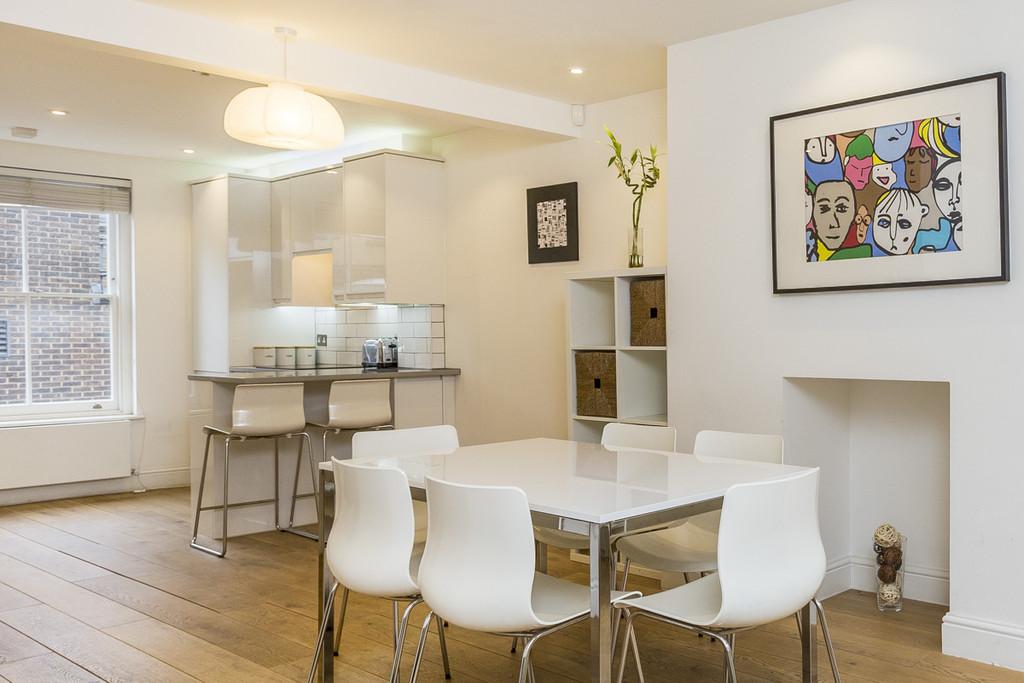 Betterton Street, Covent Garden 2 bed apartment - £3,012 pcm (£695 pw)