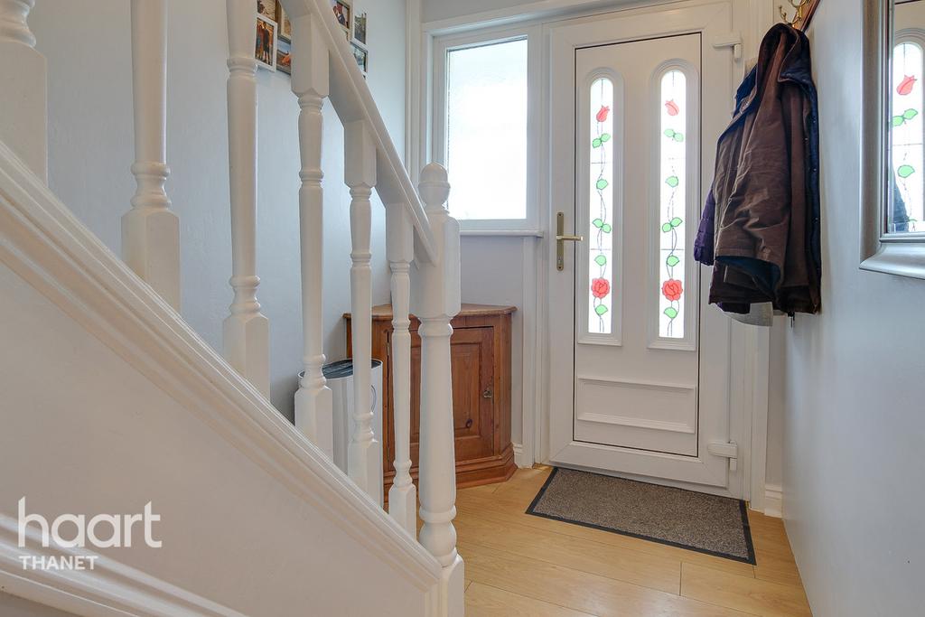 St James Avenue, Ramsgate 2 bed semi-detached house - £220,000