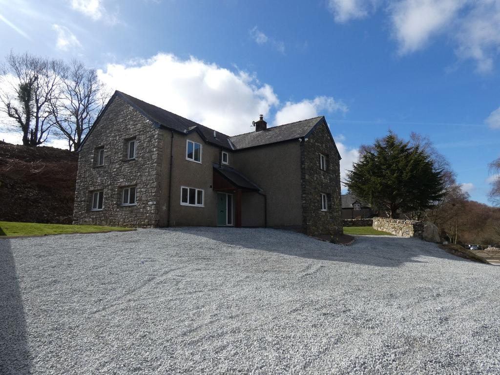Fronolau House, Dolgellau LL40 2PS 7 bed detached house - £415,000