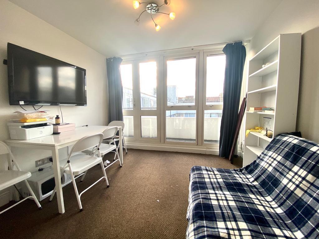 Clipstone Street, London 4 bed flat - £2,578 pcm (£595 pw)