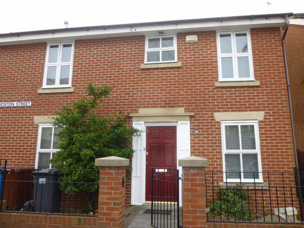 Boston Street, Manchester 3 bed house - £850 pcm (£196 pw)