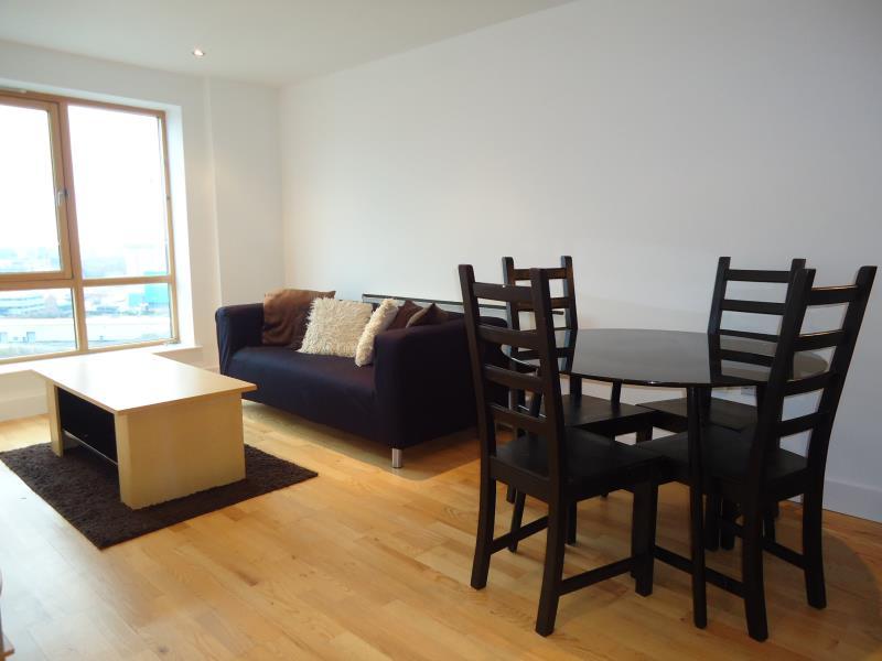 CLARENCE HOUSE, LEEDS DOCK. LS10 1LH 1 bed apartment - £700 pcm (£162 pw)