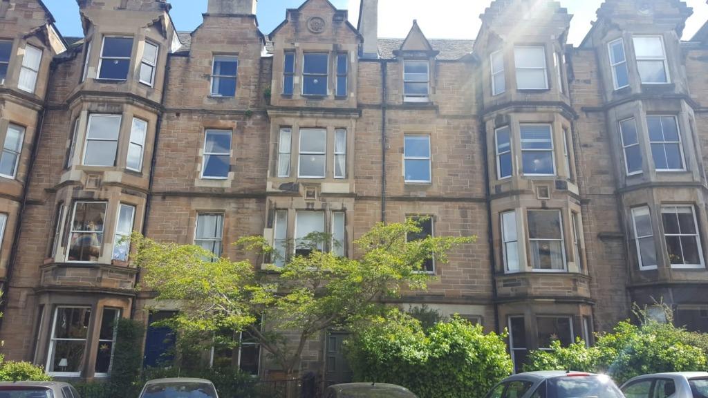 Marchmont Crescent, Marchmont... 3 bed flat to rent - £2,600 pcm (£600 pw)