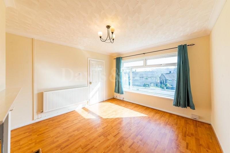 Elm Drive, Risca, Newport. NP11 3 bed terraced house - £148,000