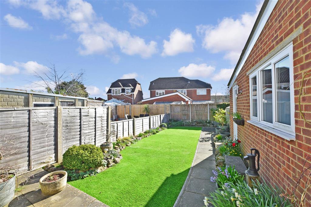 Malling Road, Snodland, Kent, Kent 3 bed semi-detached house - £325,000