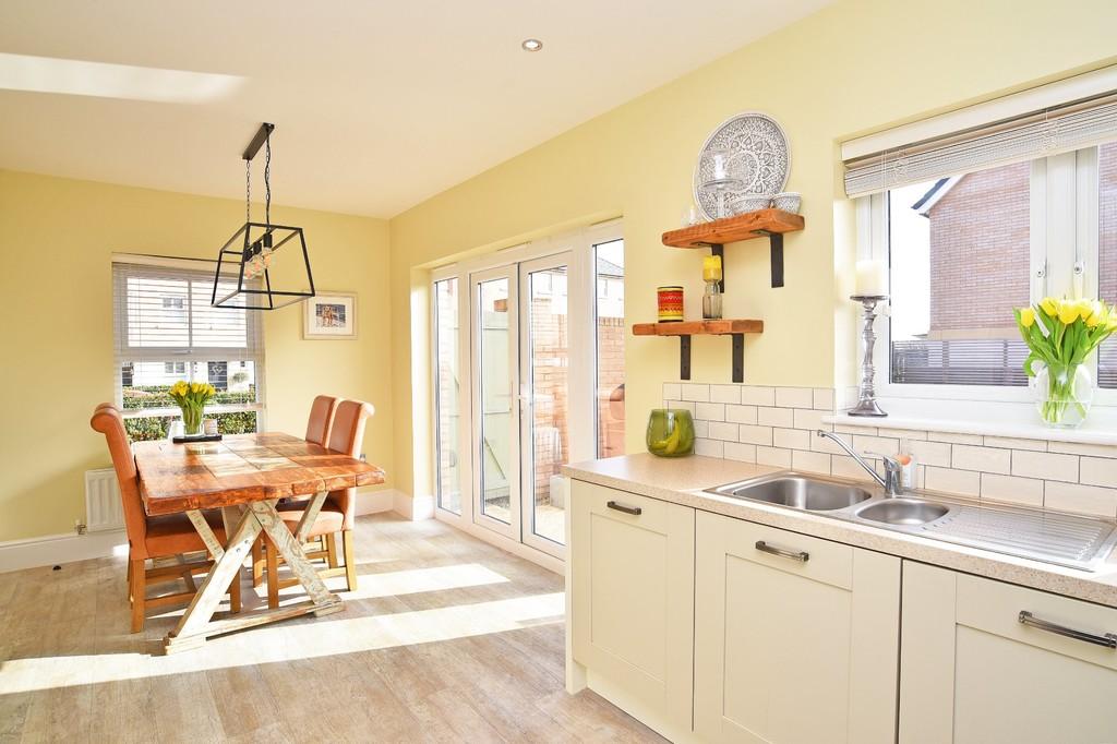 Sanders Walk, Harrogate 4 bed end of terrace house - £395,000