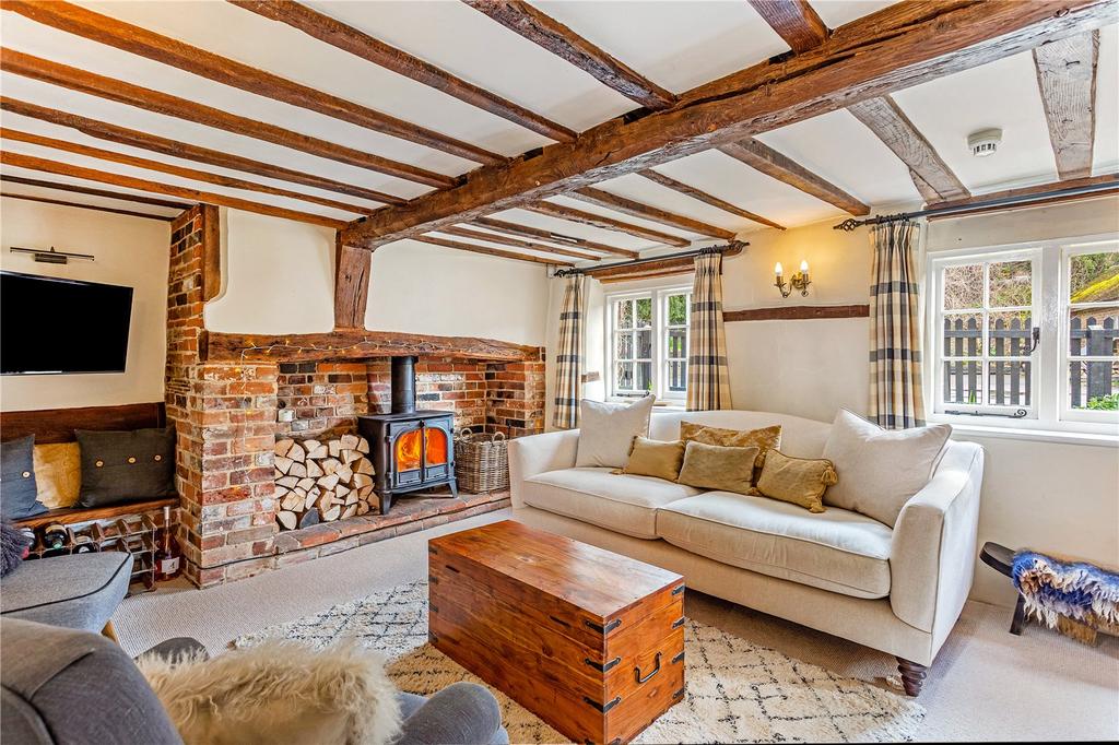 Henley Road, Medmenham, Marlow... 3 bed semi-detached house - £550,000