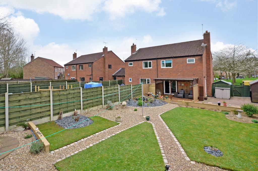 Glebe Avenue, Full Sutton, York 3 bed semi-detached house - £200,000