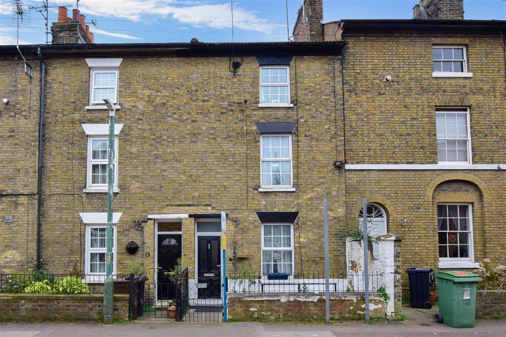 Marsham Street, Maidstone, Kent 3 bed townhouse - £325,000