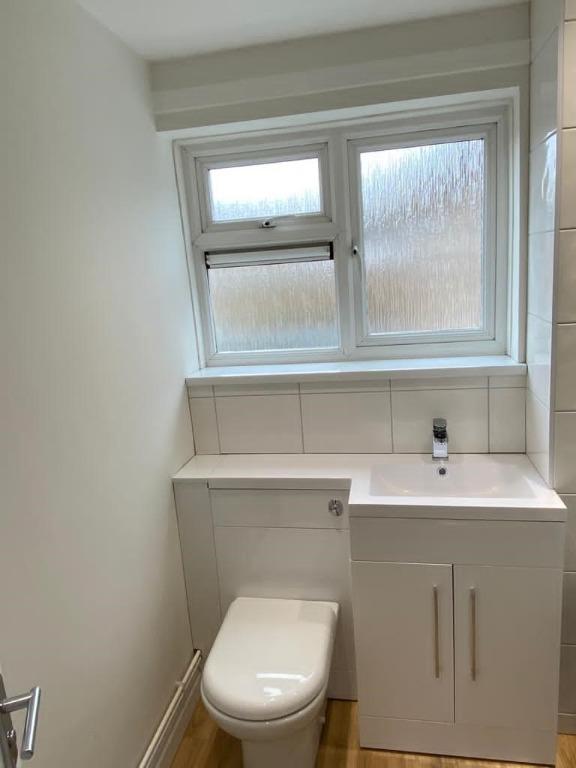 Falstones, Basildon, SS15 2 bed flat - £950 pcm (£219 pw)