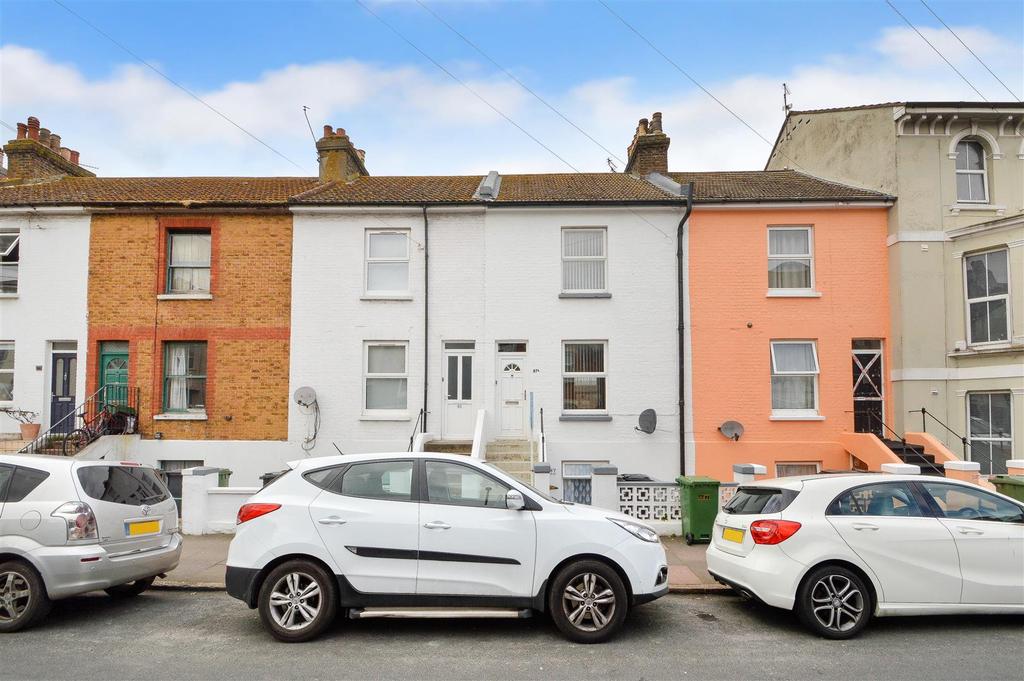 Langney Road, Eastbourne 2 bed flat - £179,950