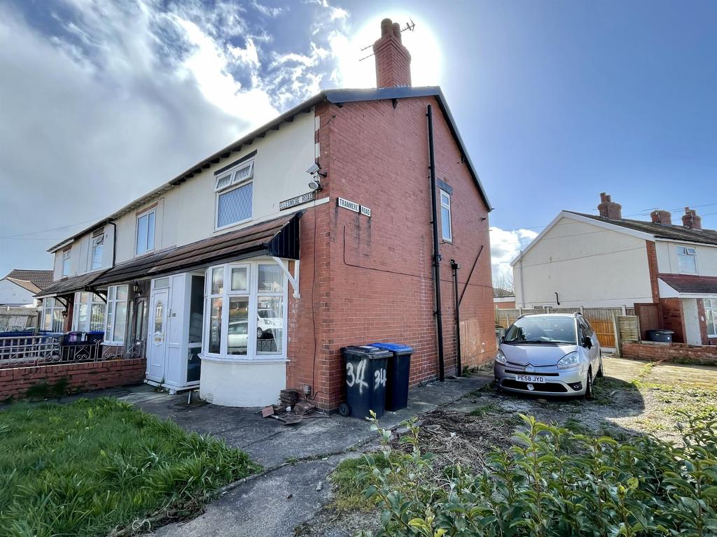 Ellesmere Road, Blackpool... 3 bed end of terrace house - £80,000