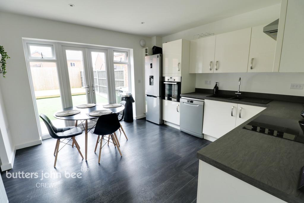 Philip Taylor Drive, Crewe 3 bed mews - £190,000