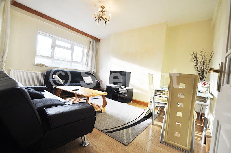 Linale House, Murray Grove,N1 3 bed flat - £2,708 pcm (£625 pw)