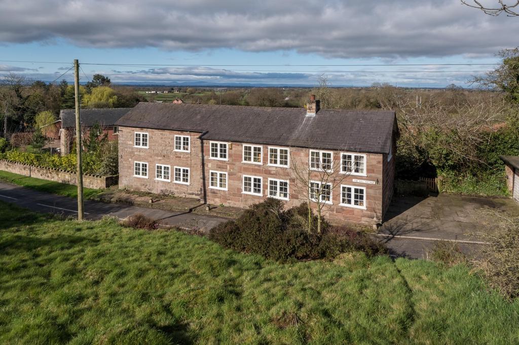 4 bedroom House Detached in Manley 4 bed house - £675,000